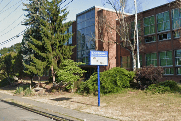 Aki Kurose Middle School Tutor Gregory Ward, Facing Charges of Sexually Assaulting a Girl ...